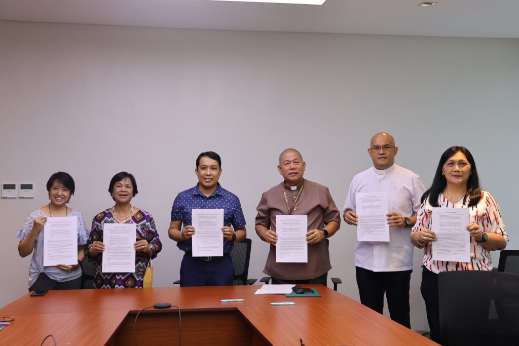 RAFI MFI, USJ-R RITTC, and BCPD MOA Signing for "Scholar si Nanay ...